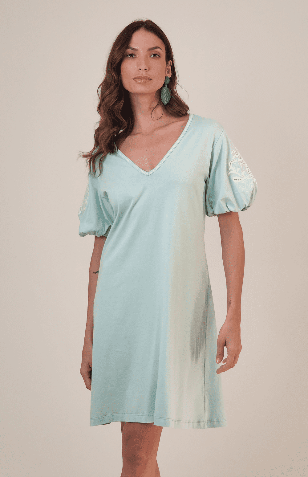 VESTIDO 1/2 MALHA BORDADO RICHELIEU NAS MANGAS - VERDE - Loja Pusco
